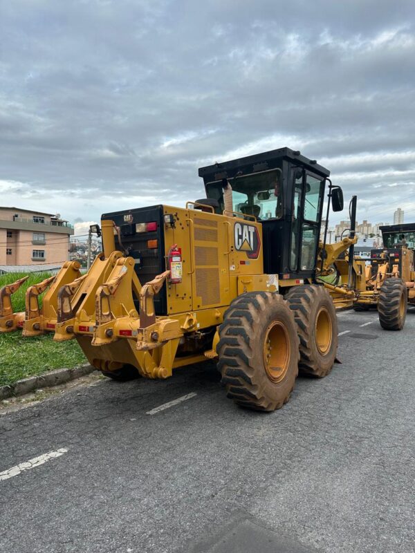Motoniveladora CAT 140K